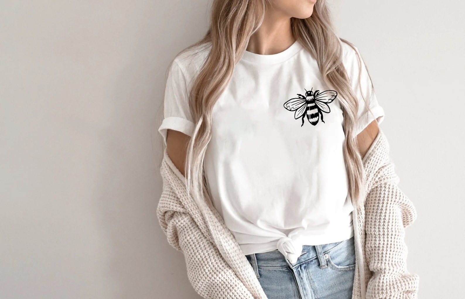 Bee T-shirt Beekeeper Shirt Pocket Bee Shirt Insect Shirts - Etsy