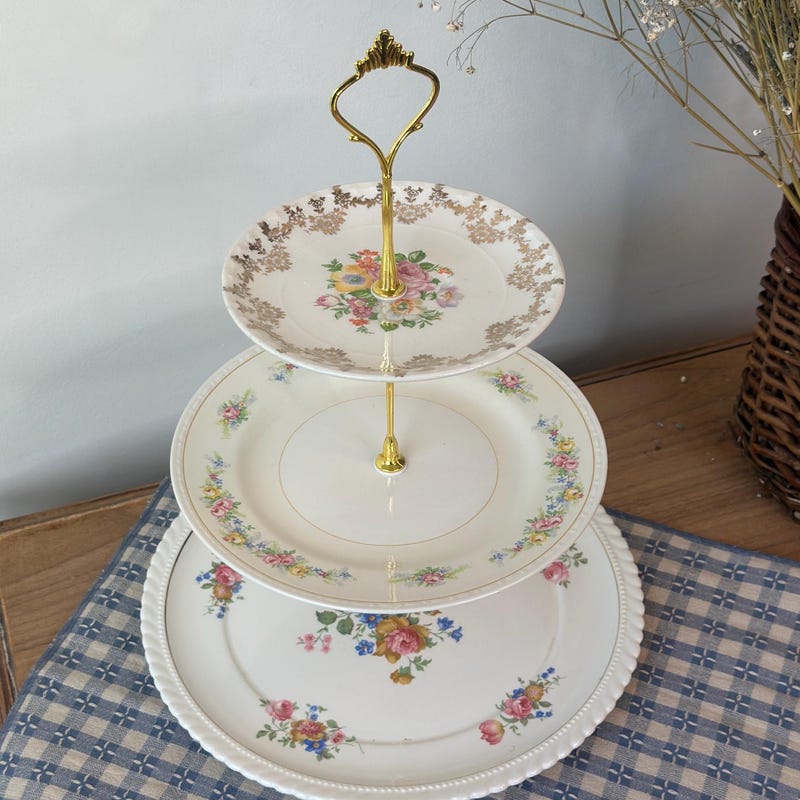 China Cake Stand - Etsy