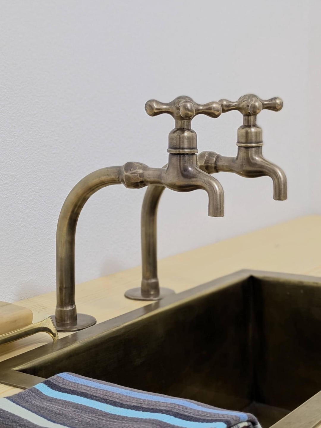 Brushed Brass Pillar Taps – Solid Brass Faucet Set - Etsy