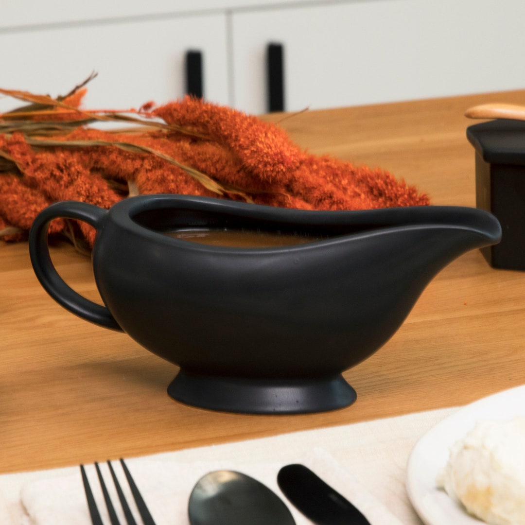 Gravy Boat With Handle Modern Gravy Holder Winter Kitchenware Ceramic ...