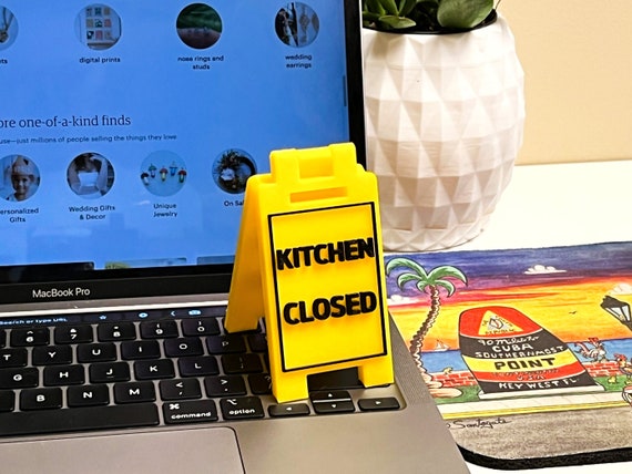 KITCHEN CLOSED Mini Floor Sign Custom Colors 3D Printed - Etsy
