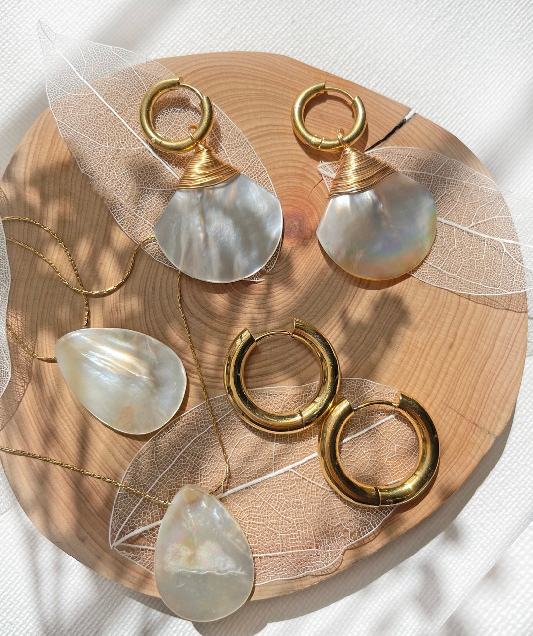 Natural Pearl Shell Pendant Necklace, Dainty Pearl Shell , Pearl Shell ...