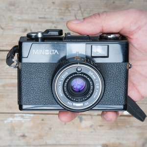 Minolta Hi-matic G2 / 38 Mm F/2.8 Lens / Black 35mm Zoen Focus Camera ...