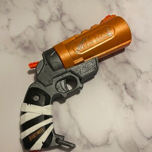 Super Flare Gun ~hand Painted~ *video Game Accurate* Prop Weapon and ...