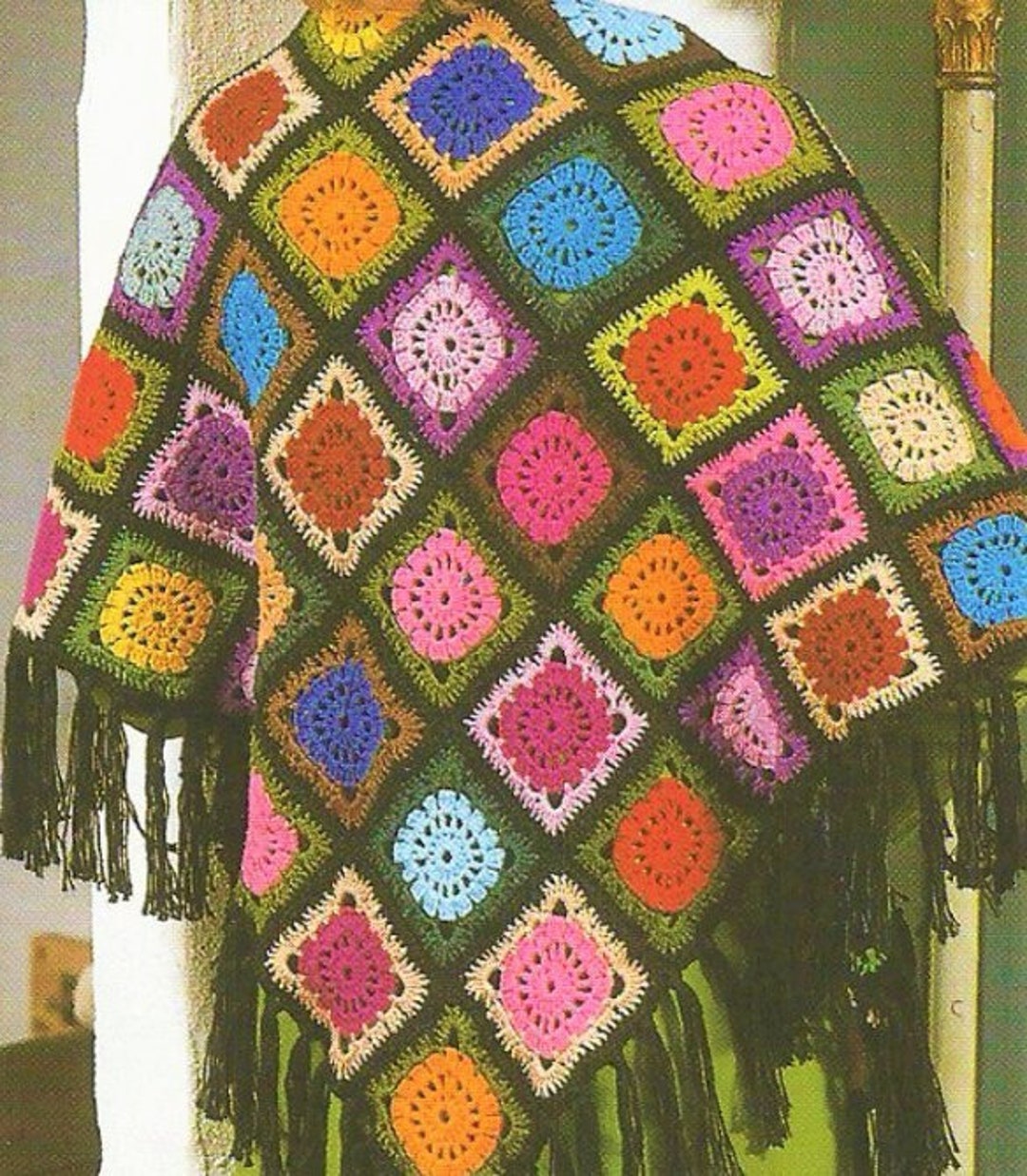 Vintage Crochet Pattern Womens Wagon Wheel Granny Square Shawl PDF ...