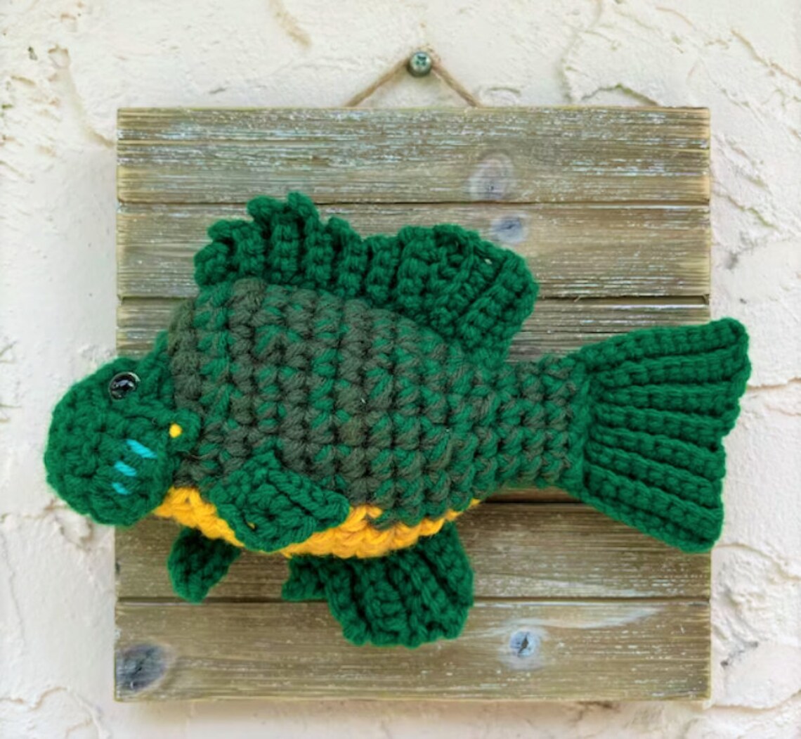 Vintage Crochet Pattern 9" Bass Fish Taxidermy Mounted Fish Trophy PDF ...