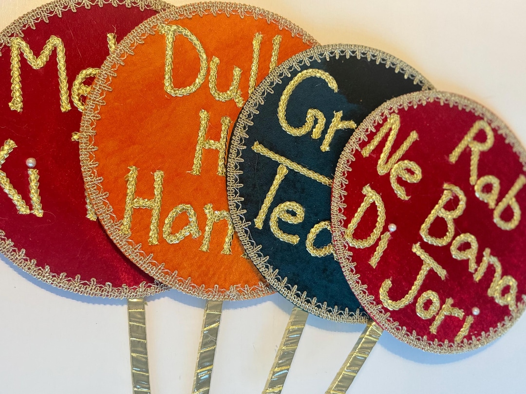 Hand Board/ Velvet Hand Sign Props: Desi Wedding Decor - Etsy