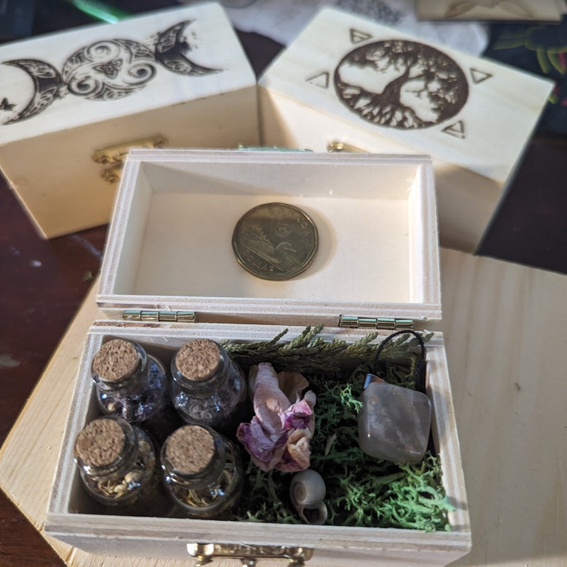 Pagan Gift Box - 60+ Gift Ideas for 2025
