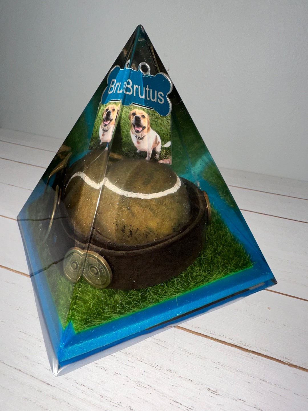 Pet Memorial Pyramid, Large, Resin Memorial, Dog/cat Ashes - Etsy