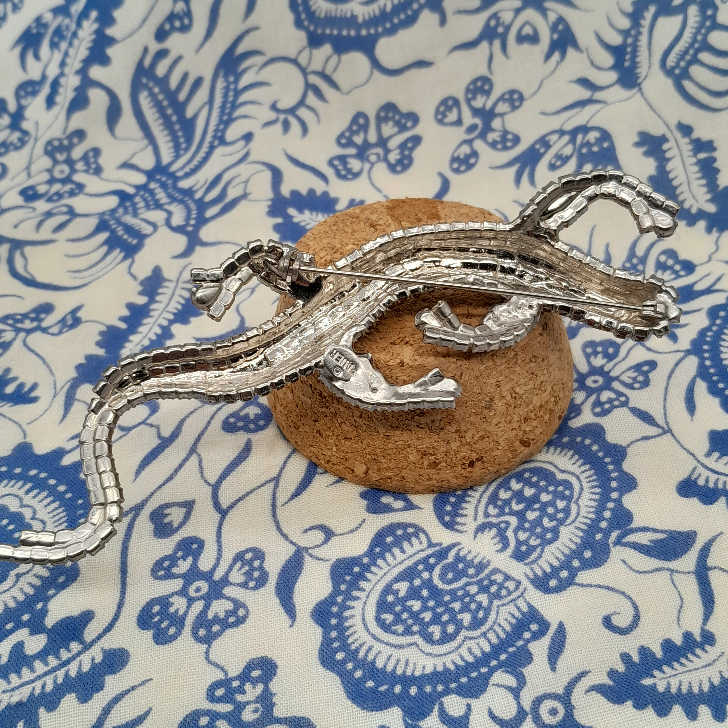 Vintage Bauer Lizard Shaped Good-luck Brooch - Etsy