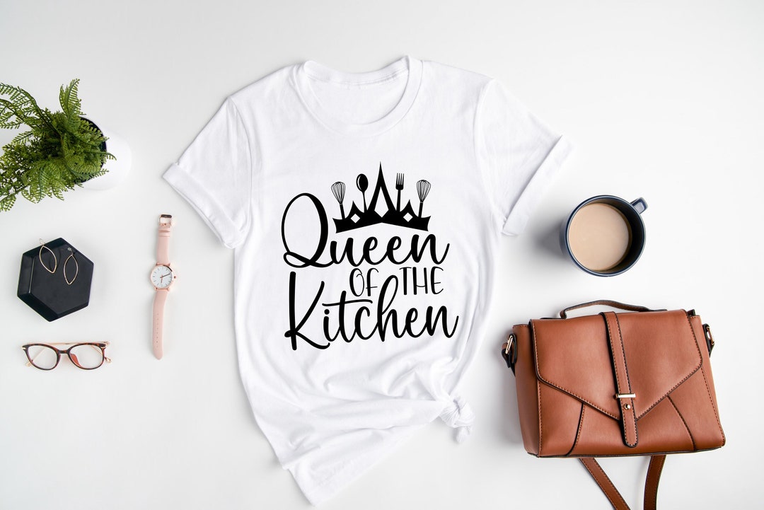 Mom Cooking T-shirt, Queen of the Kitchen Shirt, Baking Queen Shirt ...