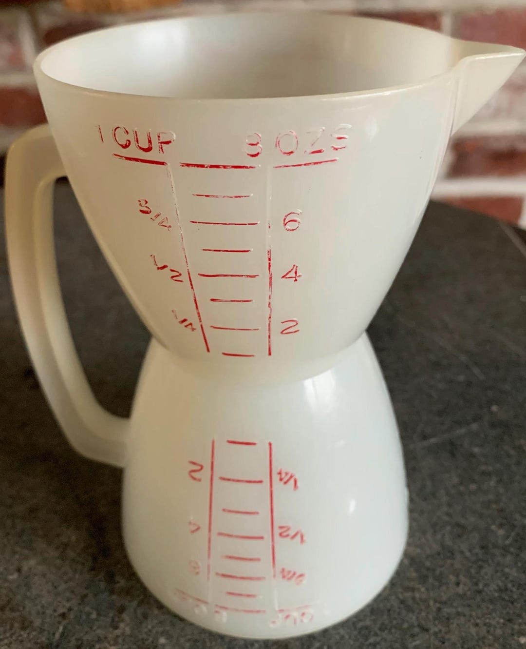 A Vintage Tupperware Wet and Dry Measuring Cups. - Etsy