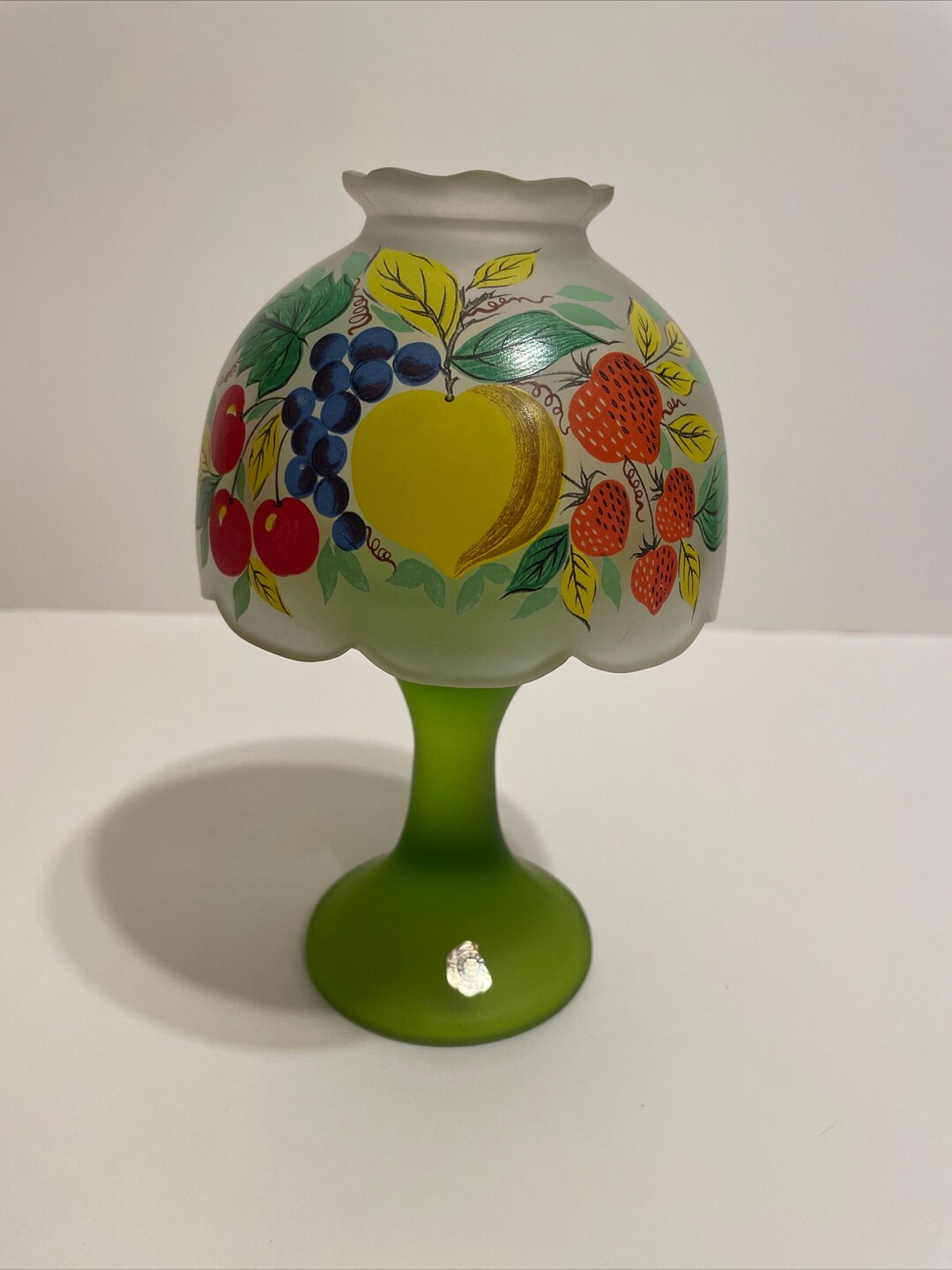 Vintage Westmoreland Frosted Glass Fairy Lamp Strawberries Fruit WITH ...