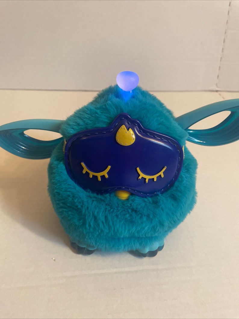 Hasbro B6084 Furby Connect Toy Sleep Mask WORKS Talking Dances Sensory ...