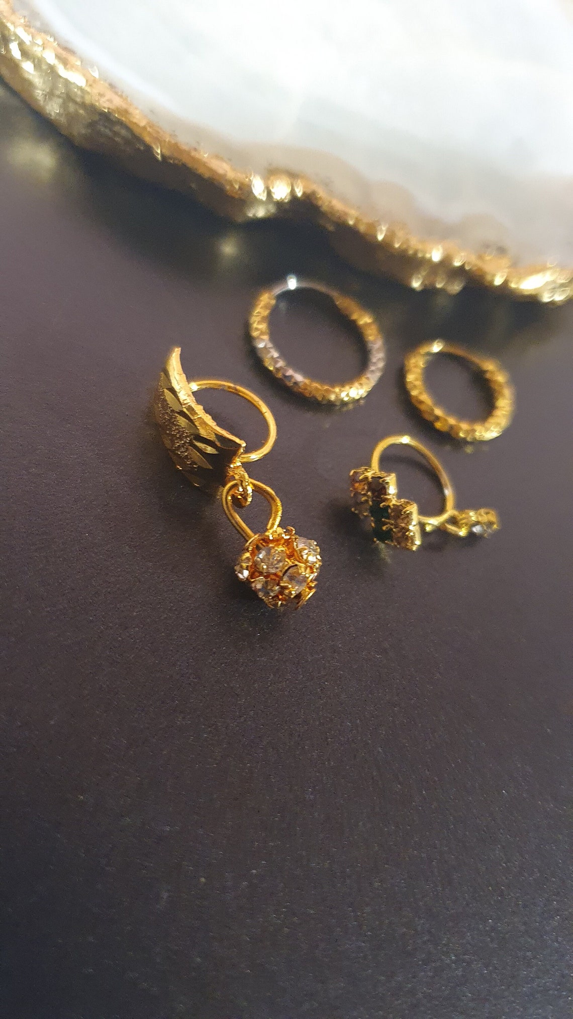 Enchanting Indian Gold Nose Ring Set, Indian Gold Nose Ring Set ...