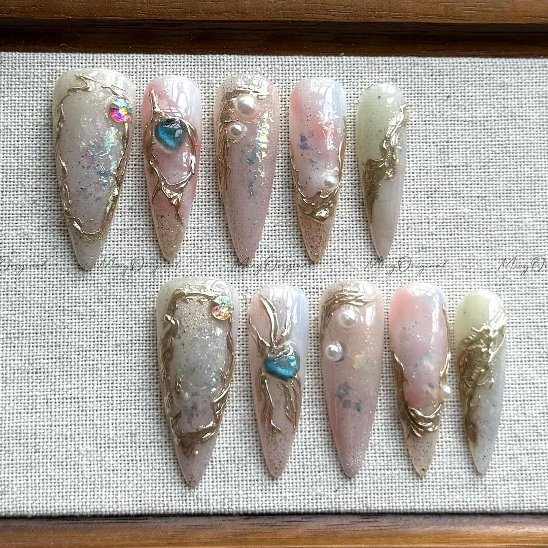 Luna Dew Pastel Soft Shimmer Press on Nails, Dreamy Pearl Gold Foil ...
