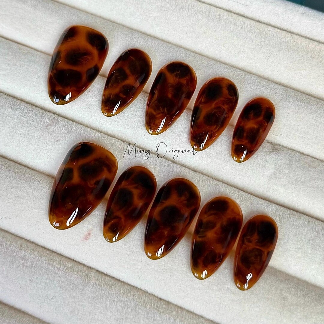 Classic Tortoise Shell Amber Water Blooming Press on Nails, Jelly Hand ...