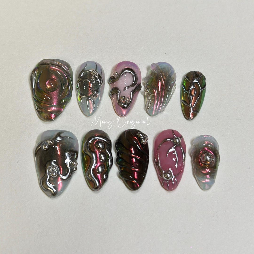Free Style Chrome Mirror Gothic Nail Press On, Purple and Black 3d ...