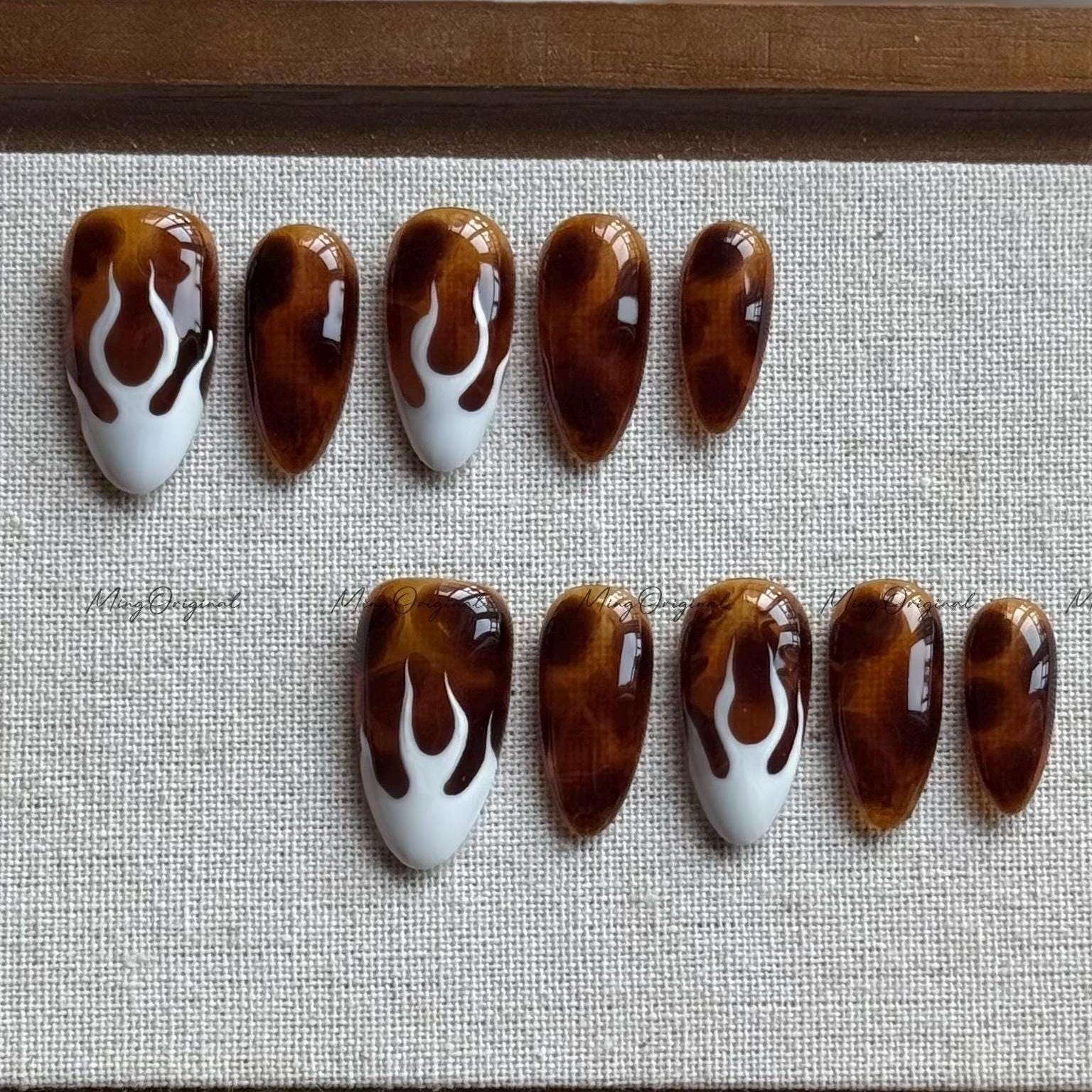 Classic Tortoise Shell With White Flame Amber Water Blooming Press on ...