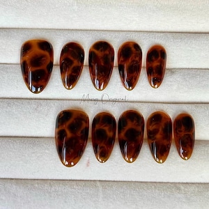 Classic Tortoise Shell Amber Water Blooming Press on Nails, Jelly Hand ...