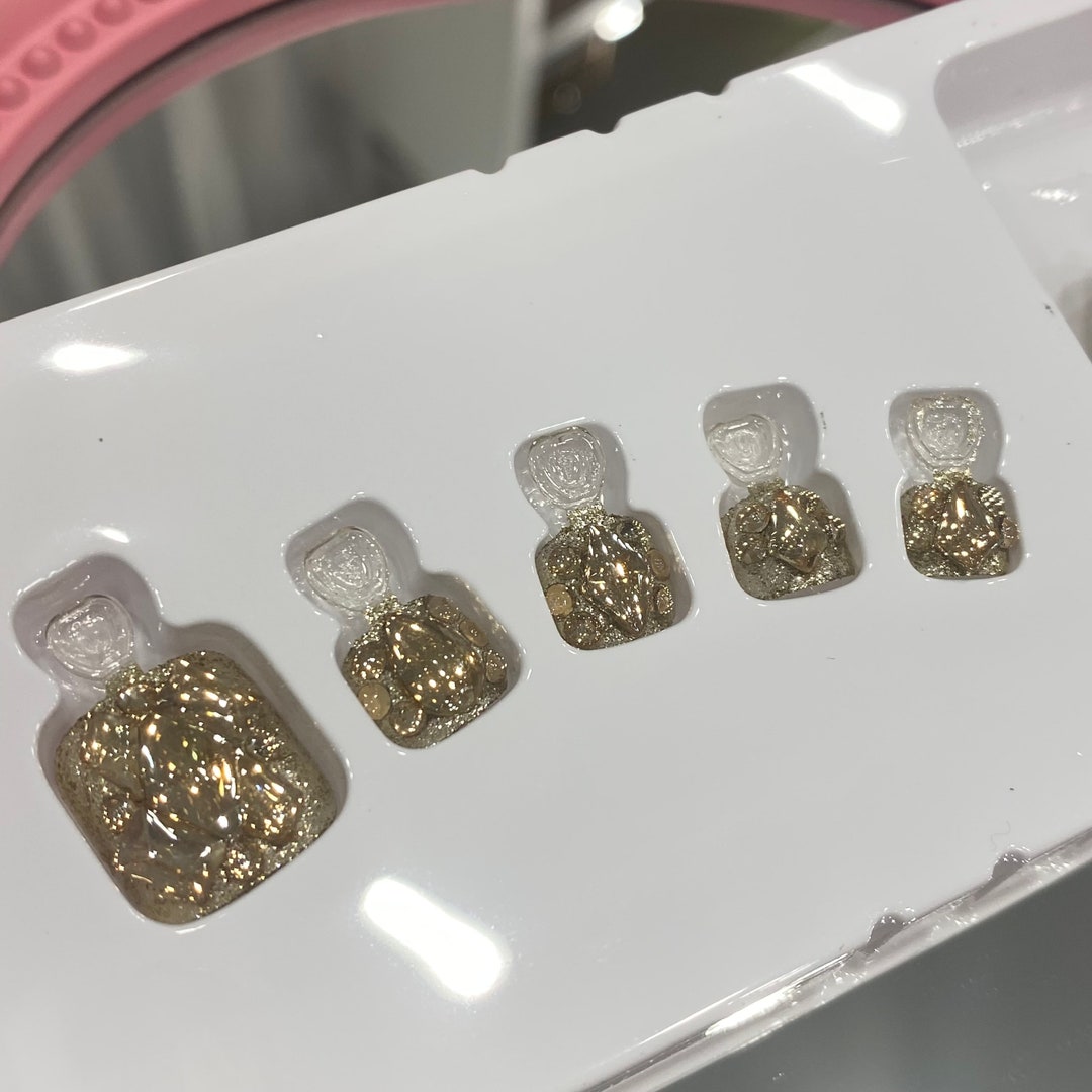 24 Toenails All Sizes Set Aesthetic Black Gold Red Press on Toe Nails ...