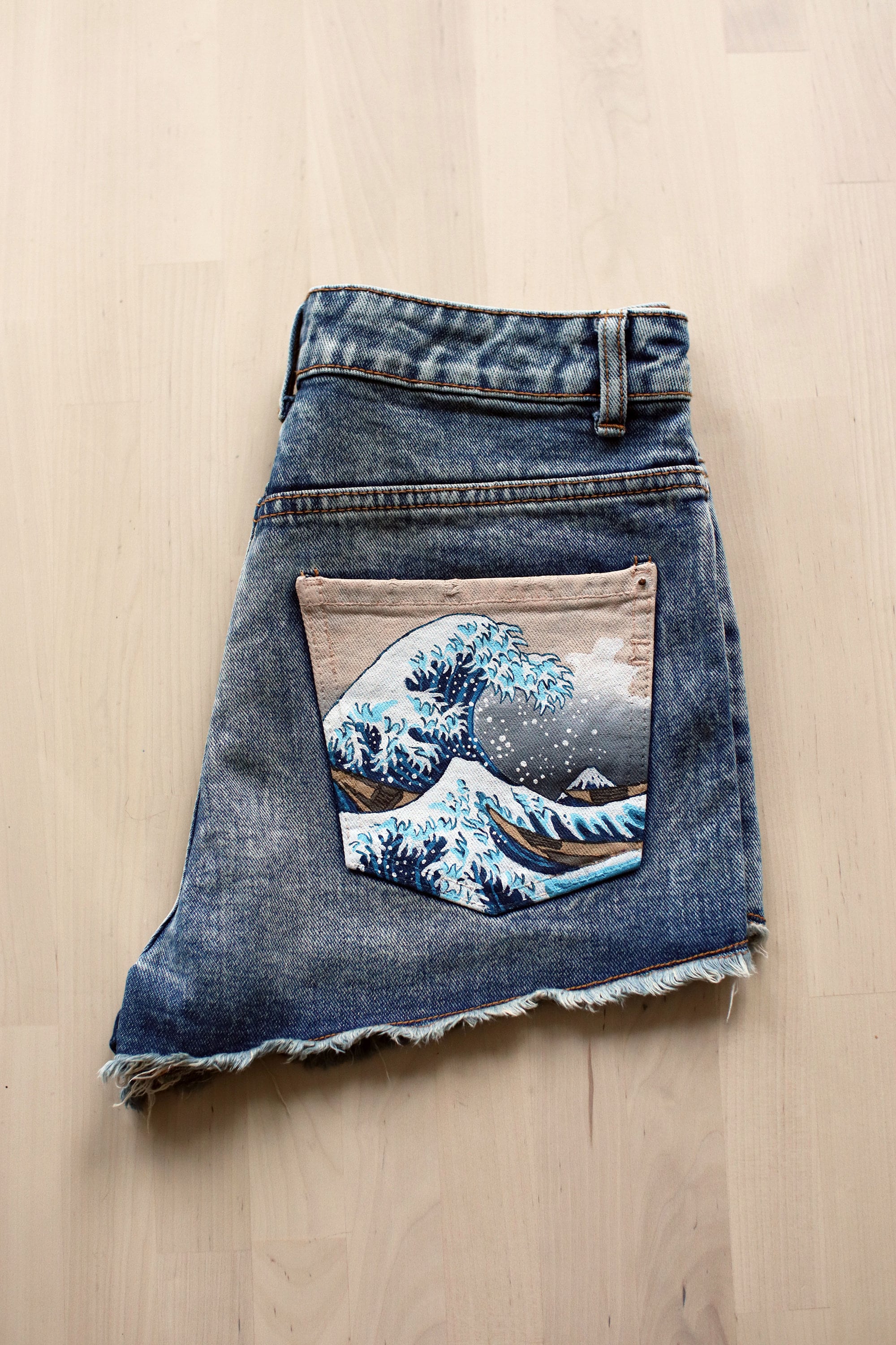 Hand-painted Denim Shorts - the Great Wave by Hokusai - Etsy