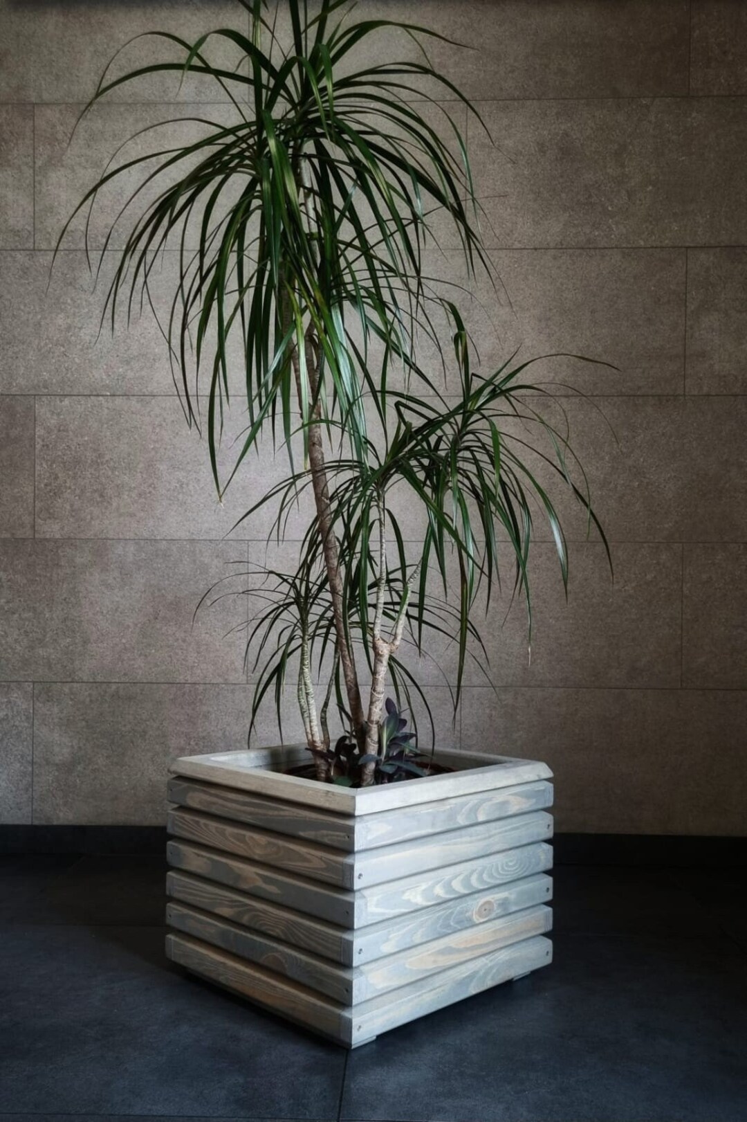 Elegant Wooden Flower Pot for Modern Home Decor, Stylish 3D Flower ...