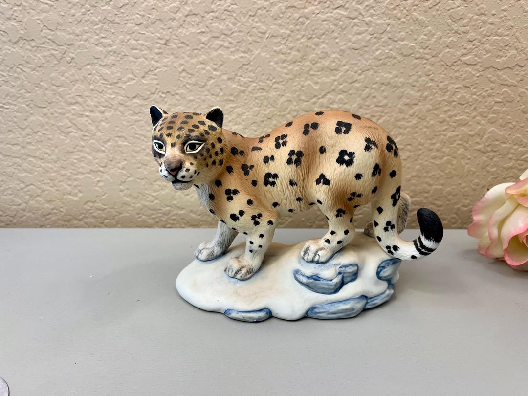 Andrea by Sadek Snow Leopard Made in Japan Ceramic Figurine - Etsy