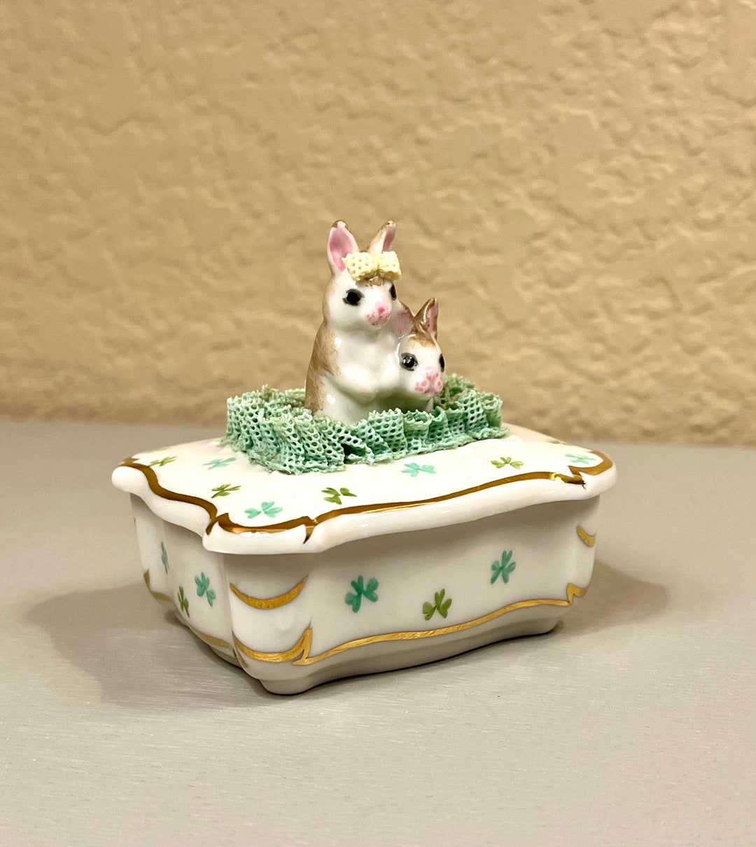 Irish Dresden Rabbit and Lace Shamrock Jewelry Trinket Box With Gold ...
