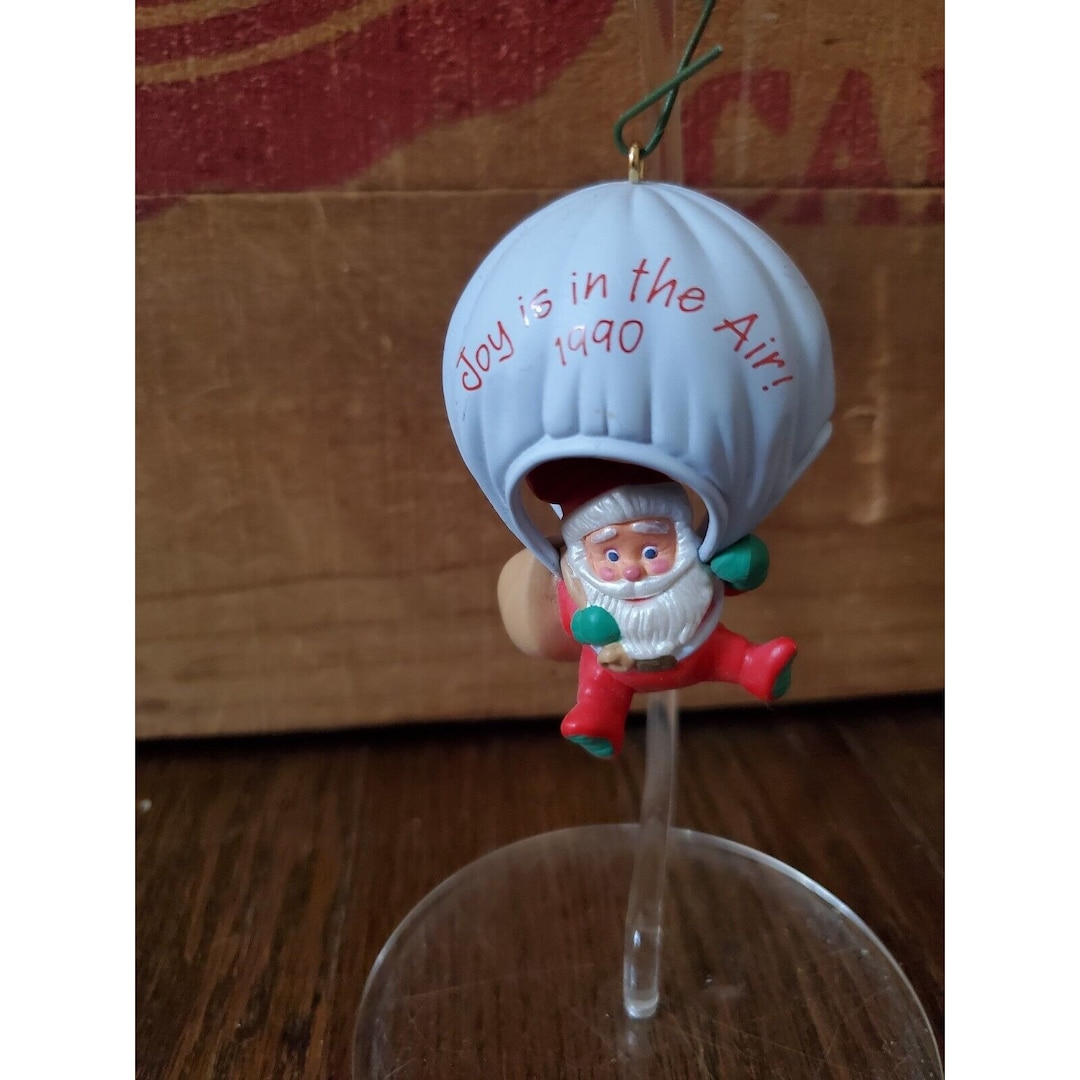 1990 Hallmark Santa Claus Joy is in the Air Parachute Christmas Tree ...