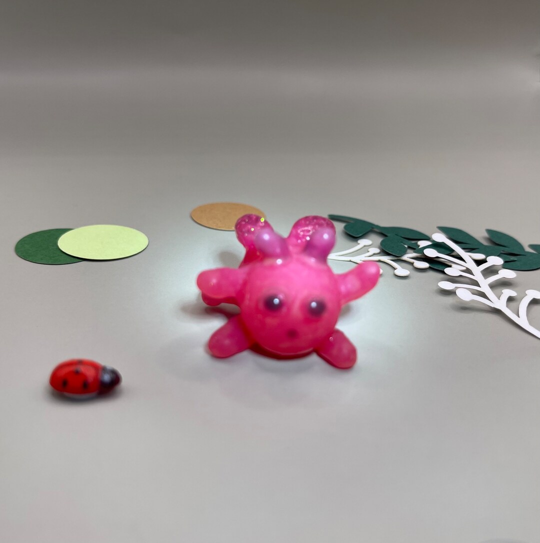 Silicone Bug Ball harold - Etsy