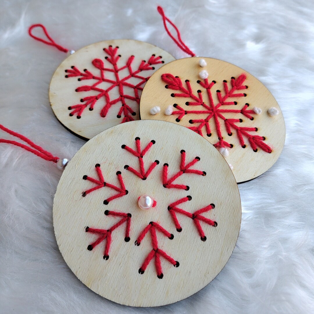 RED SNOWFLAKES Christmas Ornament - Xmas Gift Idea - Xmas Tree - Etsy