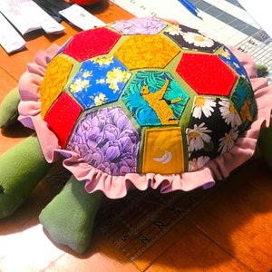 Vintage Sewing Pattern 20" Mosaic Patchwork Fabric Turtle Tortoise Soft ...