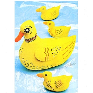 Vintage Sewing Pattern Groovy Mod Felt Duck Family Mama & Ducklings ...