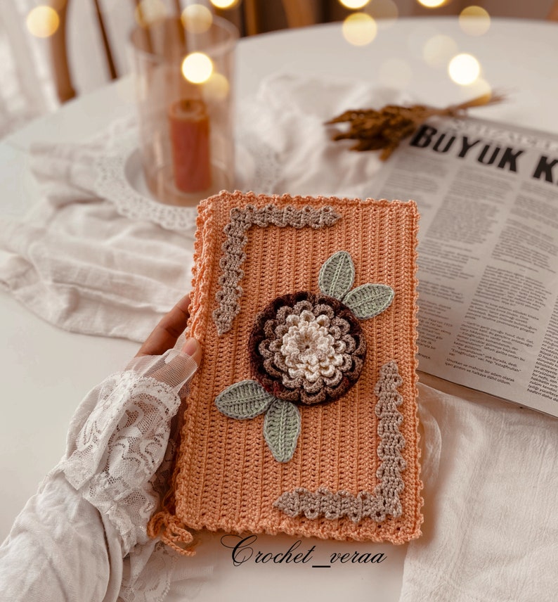 Crochet Book Cover Pattern PDF: Amigurumi Book Sleeve - Etsy