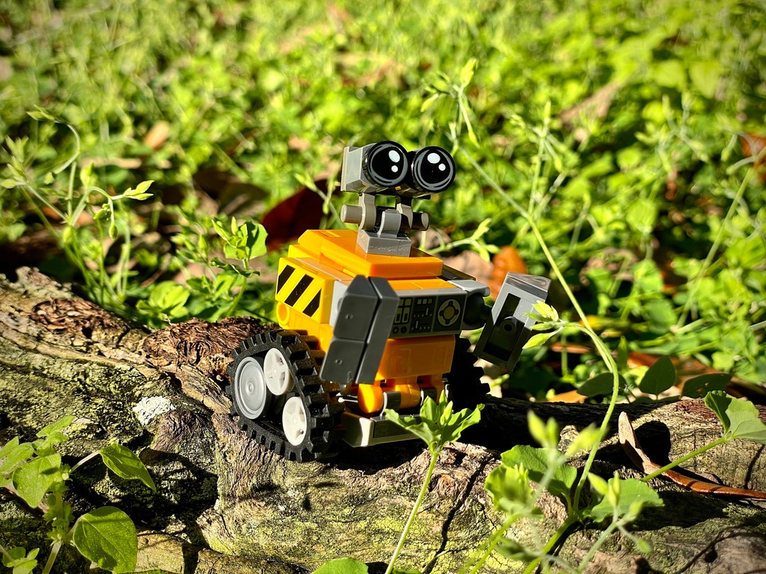 Wall•e | Pixar Building Block Model Kit - Etsy