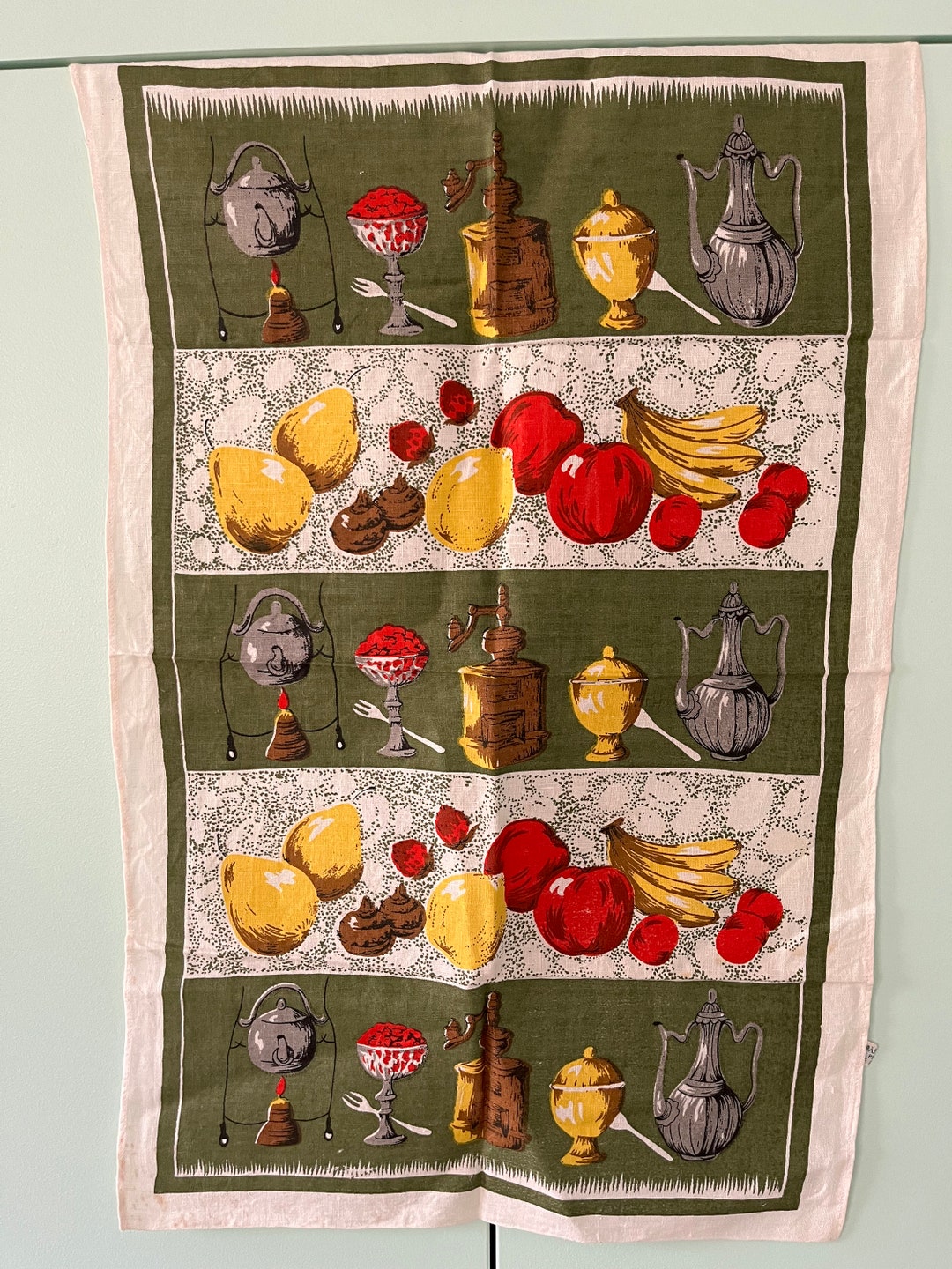 Retro 1970s Tea Towel Kitchen & Dining Pattern - Cool! - Etsy