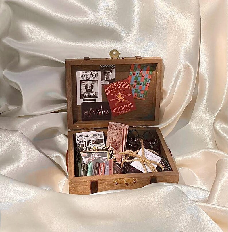 Hogwarts Character Miniature Trunks - Etsy