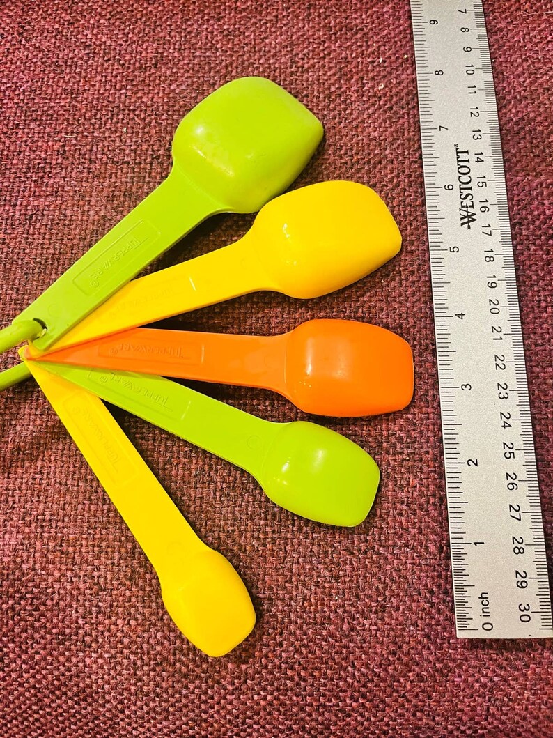 Vintage Tupperware Set of 5 Measuring Spoons - Etsy