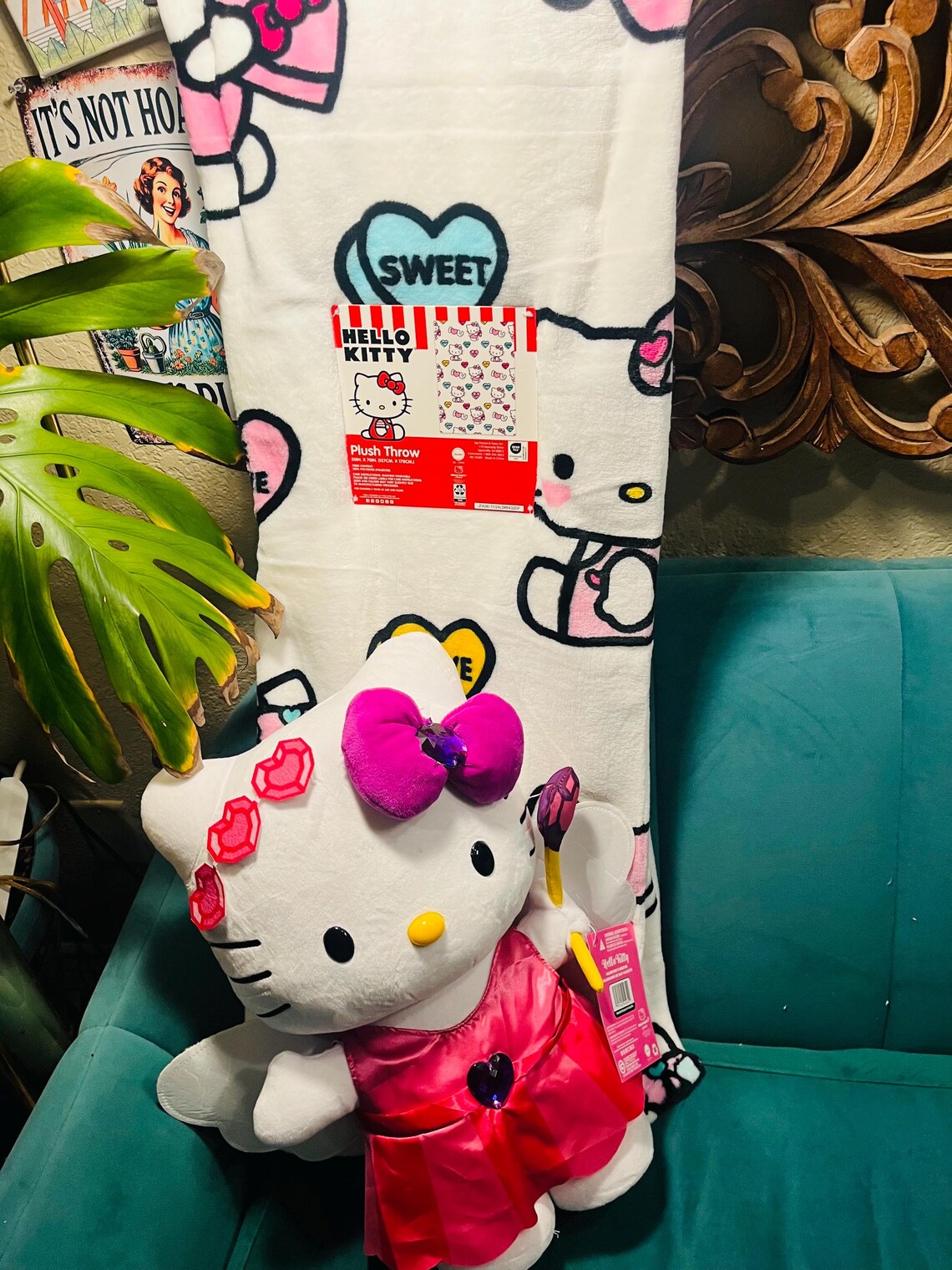 Hello Kitty Conversation Heart 50 by 70 Throw Bundle , Large Valentine ...