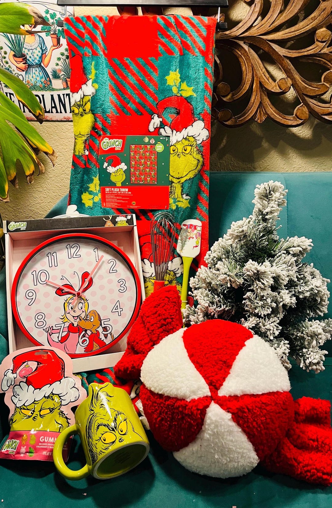 Grinch Large Bundle Christmas 50 70 Throw,grinch Cindy Lou Clock, Whisk ...