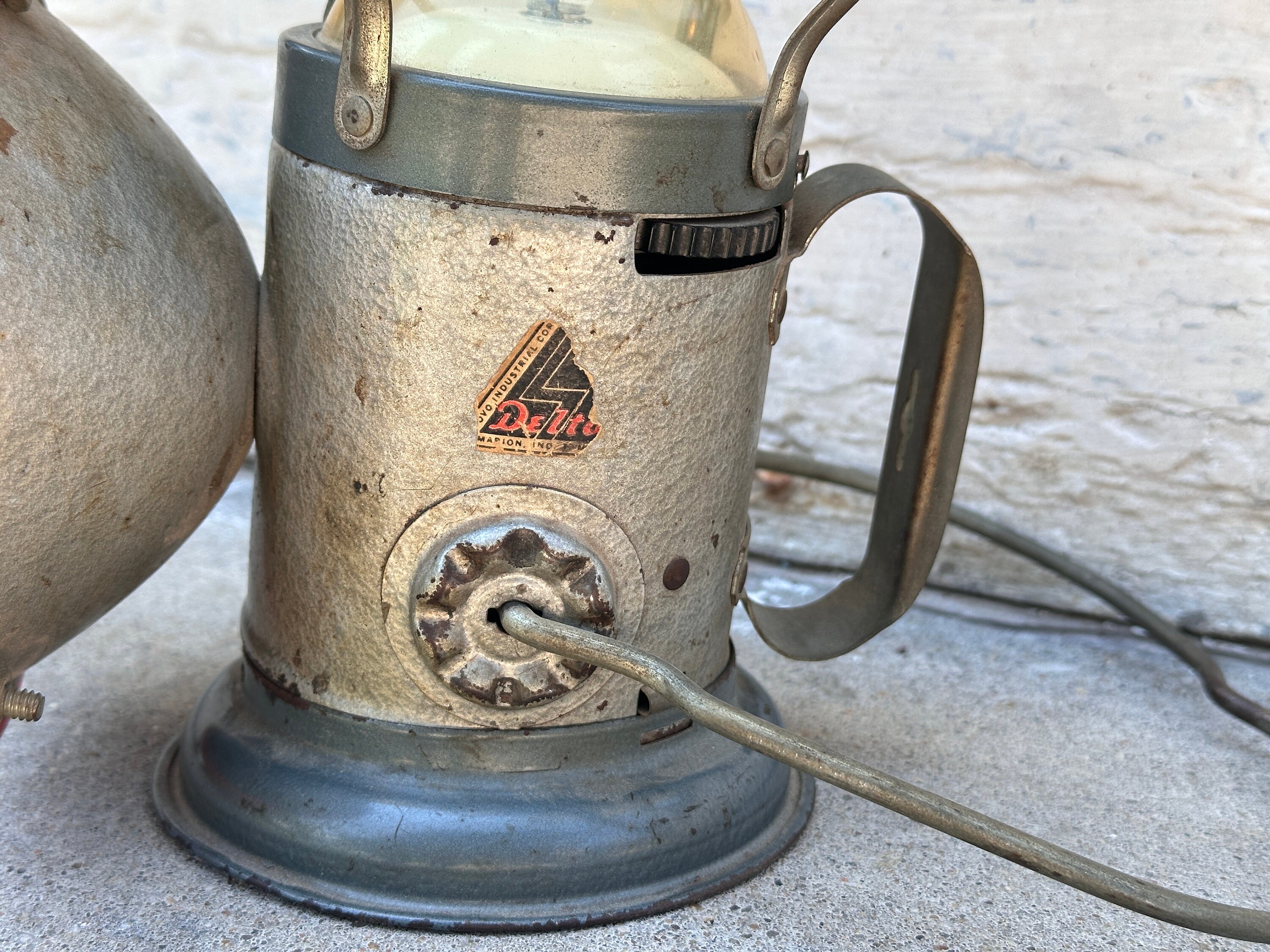 Vintage 1940's Delta Powerlite Railroad Dual Bulb Lantern - Etsy