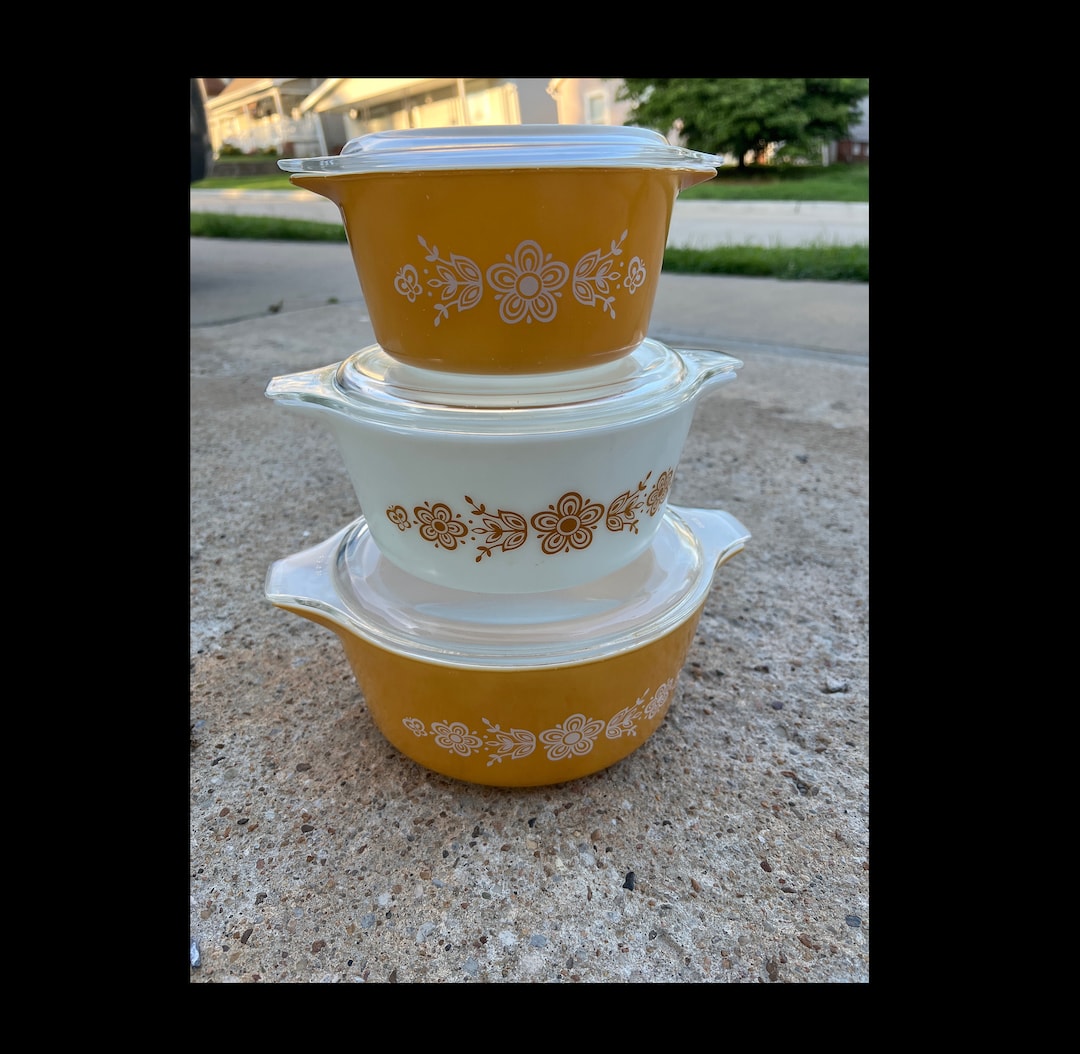 Vintage Pyrex Butterfly Gold Casserole Dishes Round With Lids / 6 Piece ...