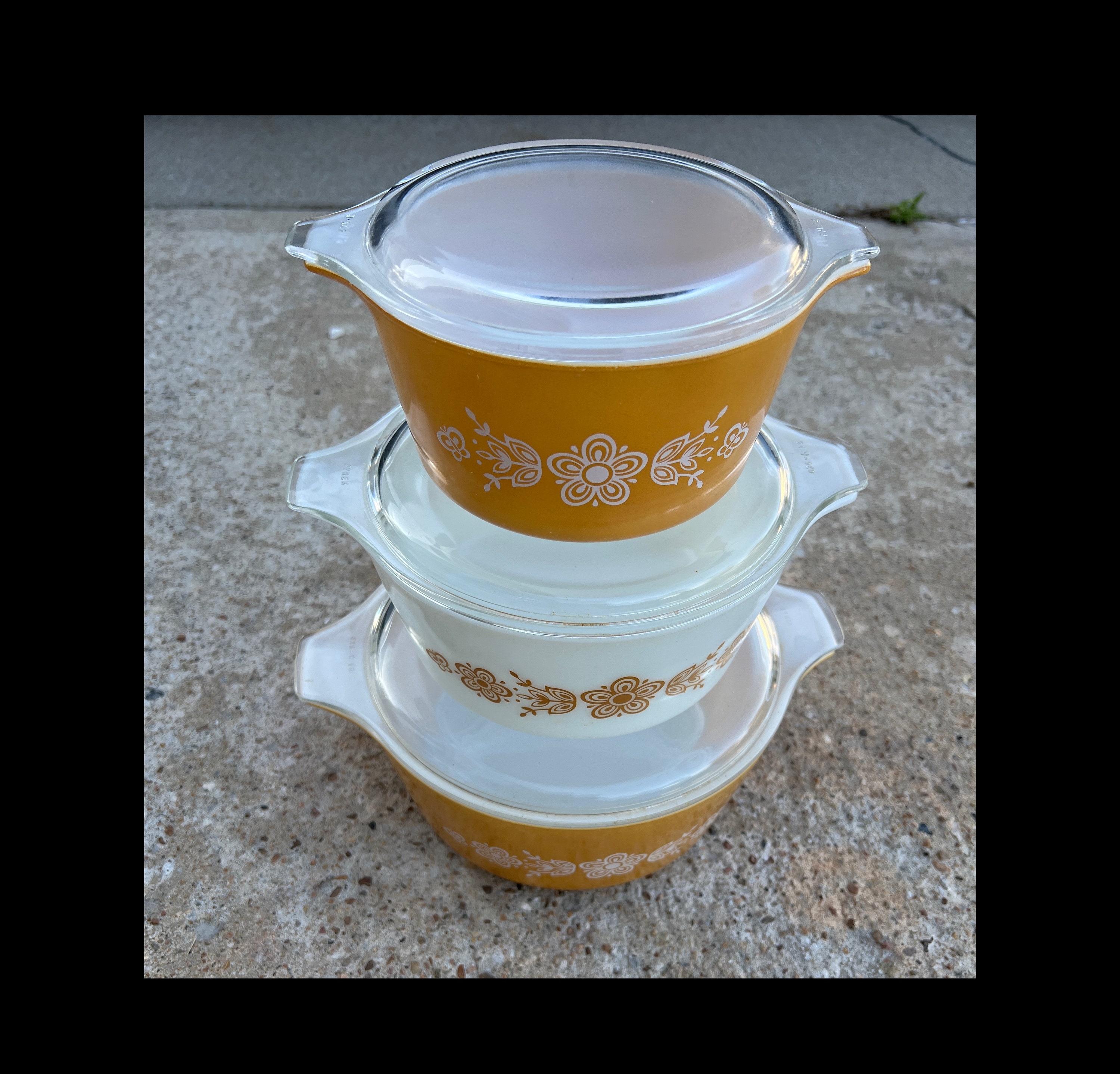 Vintage Pyrex Butterfly Gold Casserole Dishes Round With Lids / 6 Piece ...