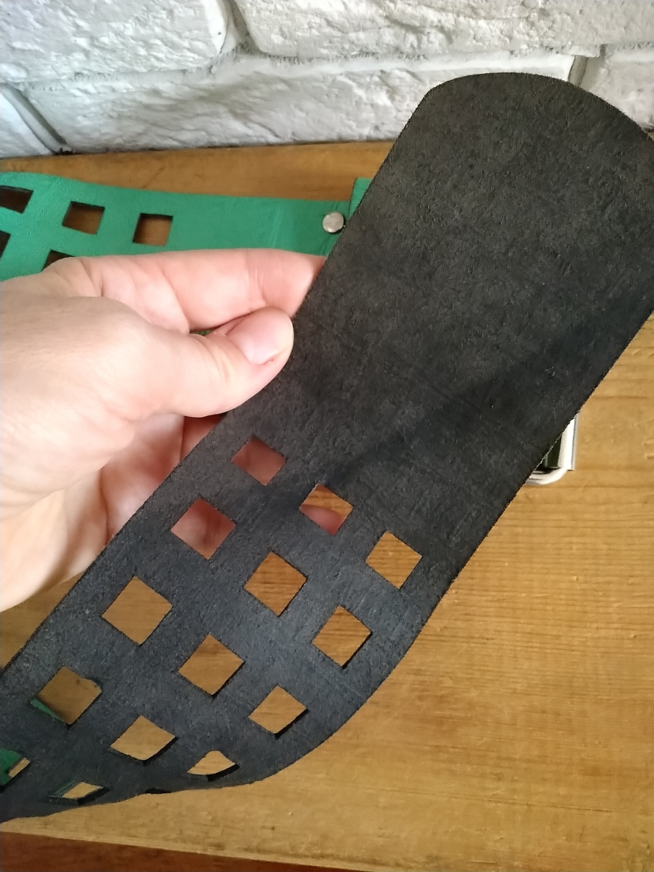 Vintage Leather Laser Cut Square Holes Waist Clincher Belt, Green Wide ...