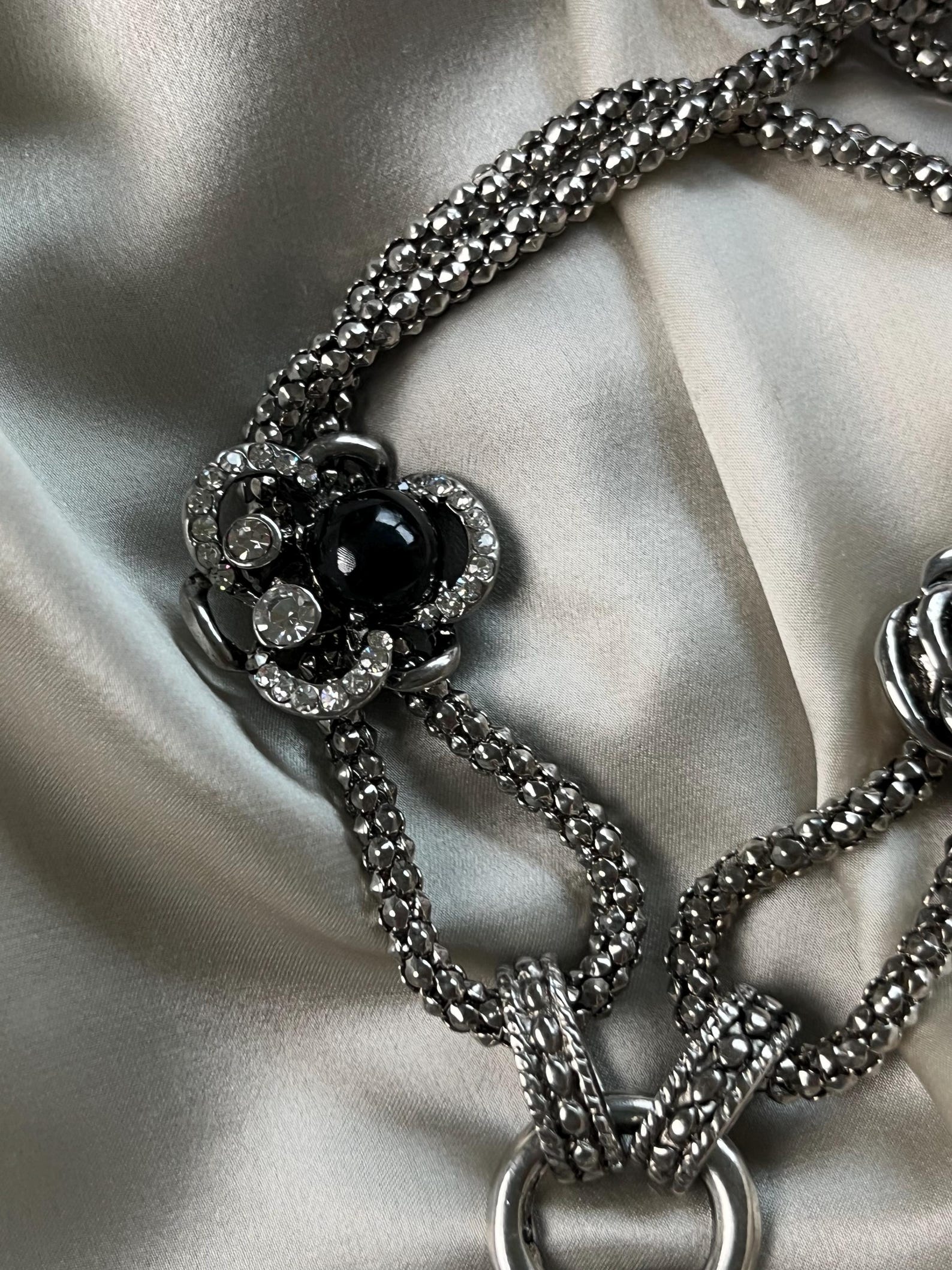 Victorian Style Silver Metal Thick Snake Chain and Tear Drop Shape ...
