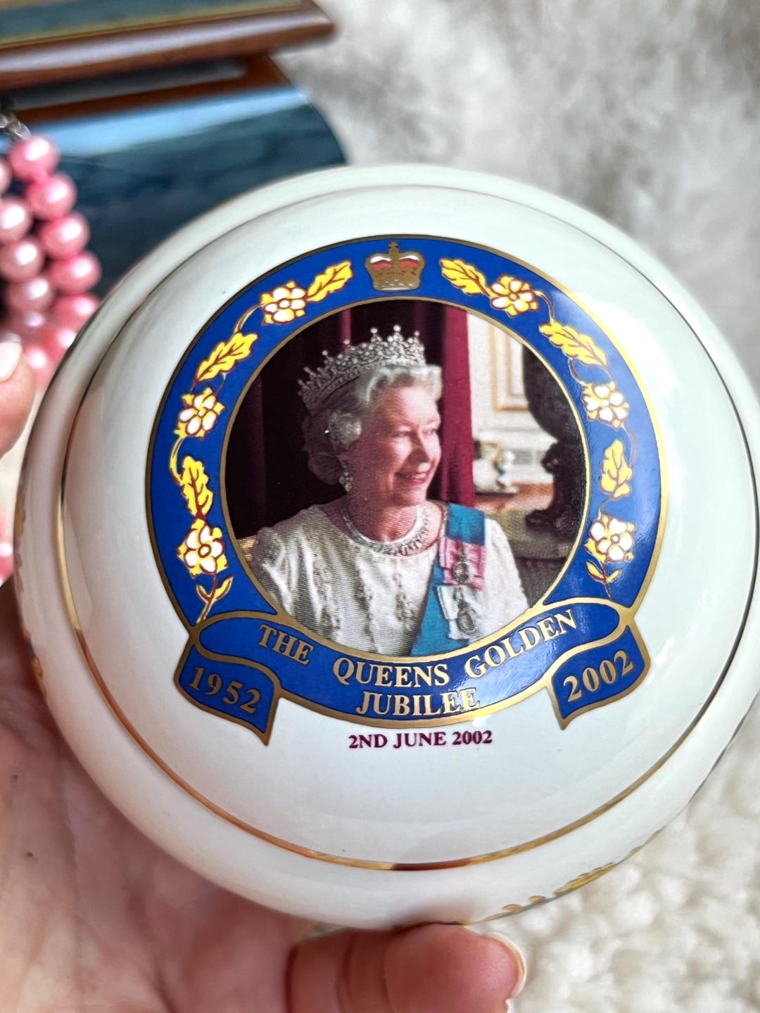 Gorgeous Queen Elizabeth Reign Anniversary White Porcelain Vintage ...