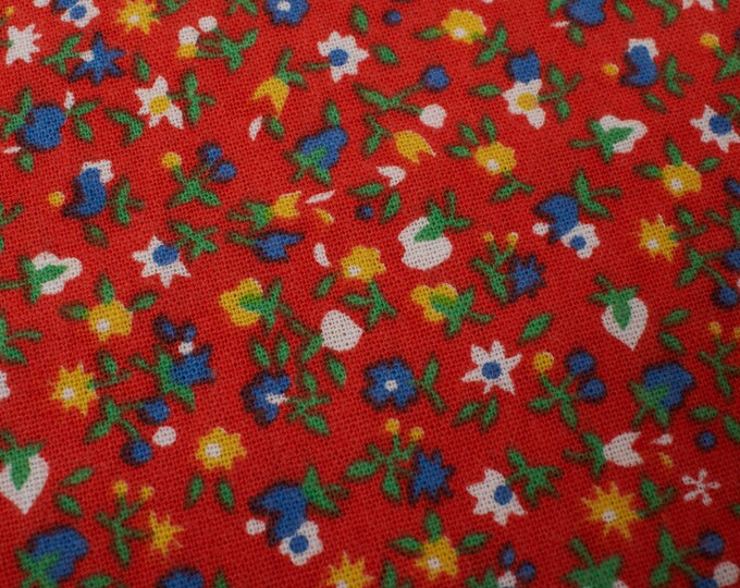 1970s Vintage Floral Fabric, Ditsy Flowers Red Background, Quilting ...