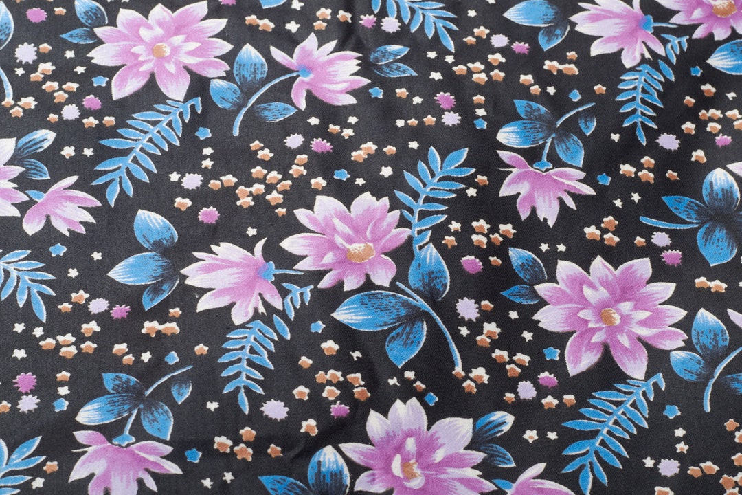 1970s Vintage Flower Fabric, Sateen Cotton, Flowers Black Background - Etsy