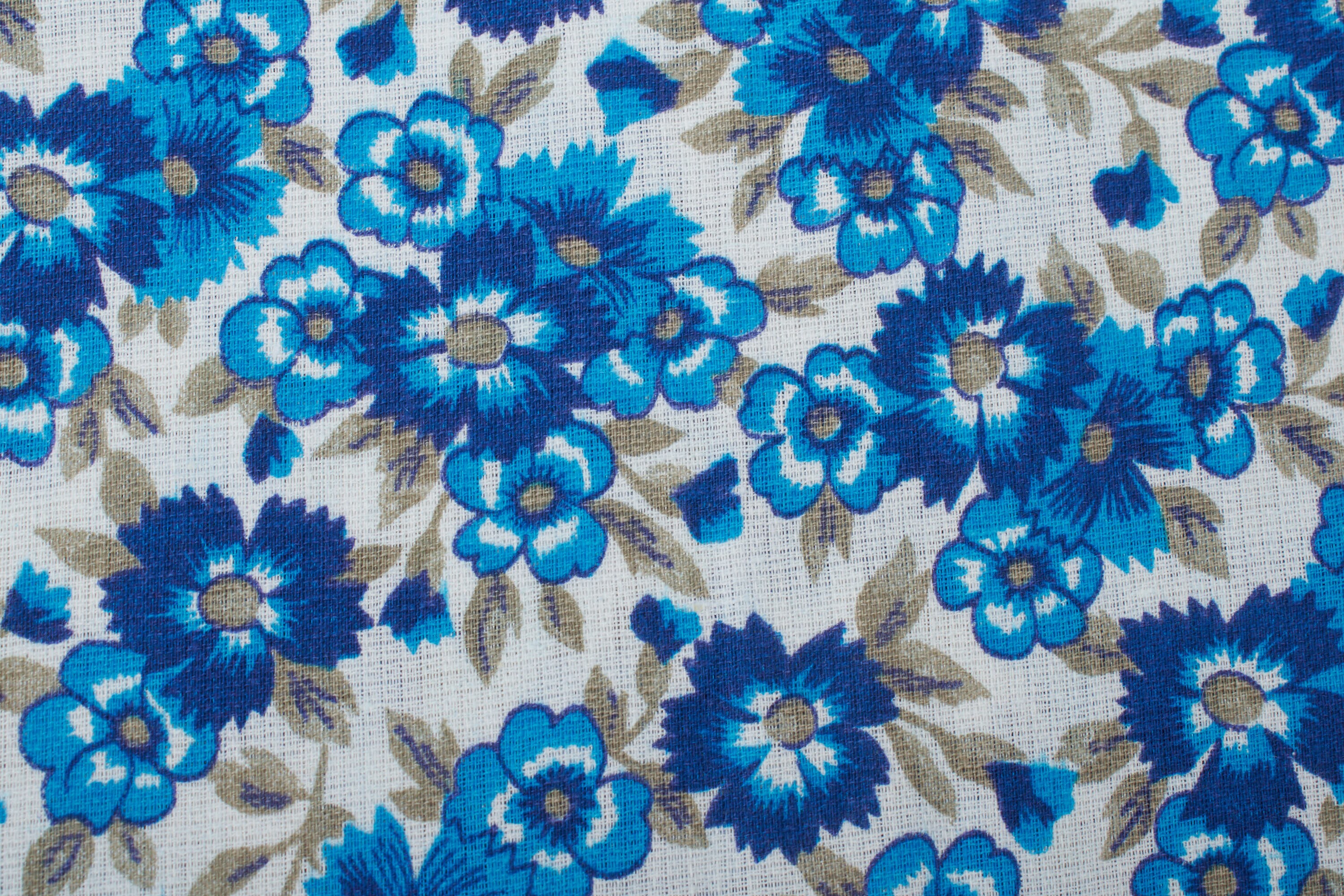 1970s Vintage Cotton Fabric Blue Flowers White - Etsy